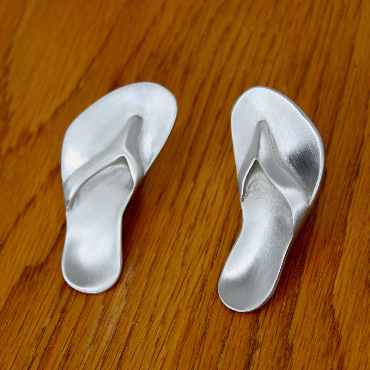 Buy Flip Flop Sandal Cabinet Knob With Brushed Nickel Finish - Costello Coastal Knobs